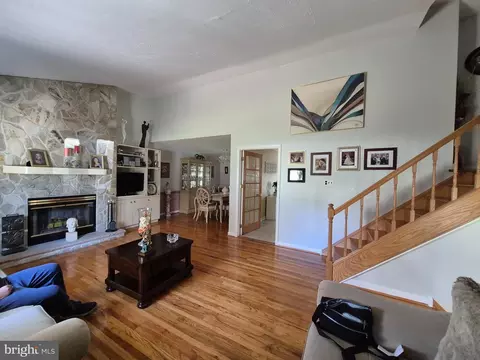 9209 Pine Rd, Philadelphia, PA 19115 | MLS# PAPH2471834 | 39 Photos ...