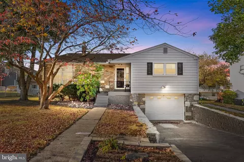 9410 Krewstown Rd, Philadelphia, PA 19115 | MLS# PAPH2511598 | 32 ...