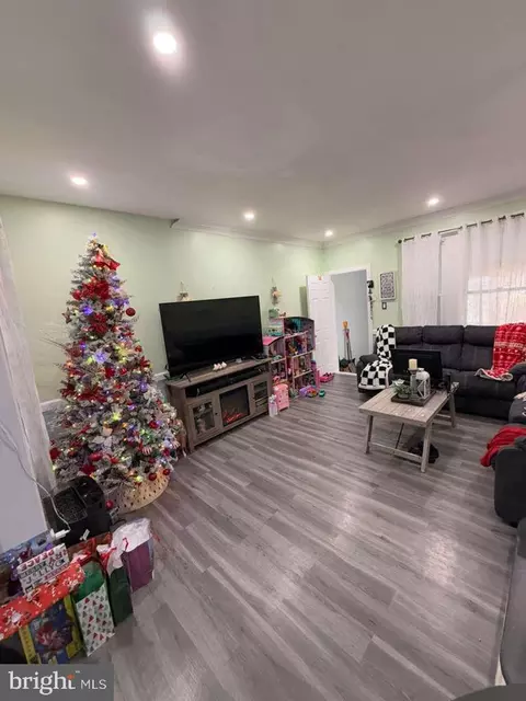 3435 B St, Philadelphia, PA 19134 | MLS# PAPH2570148 | 14 Photos - Movoto