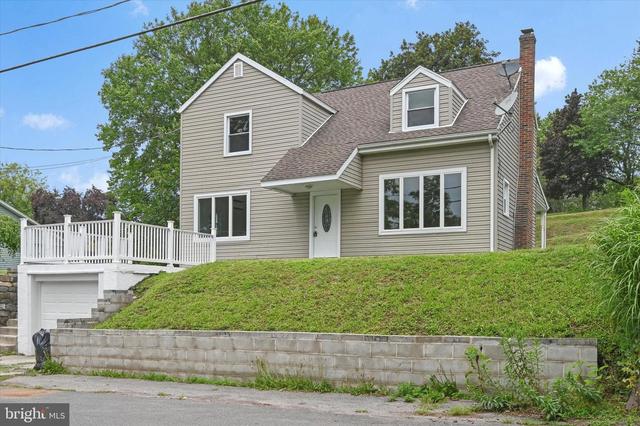 197 E Main St, Ringtown, PA 17967 | 26 Photos - Movoto