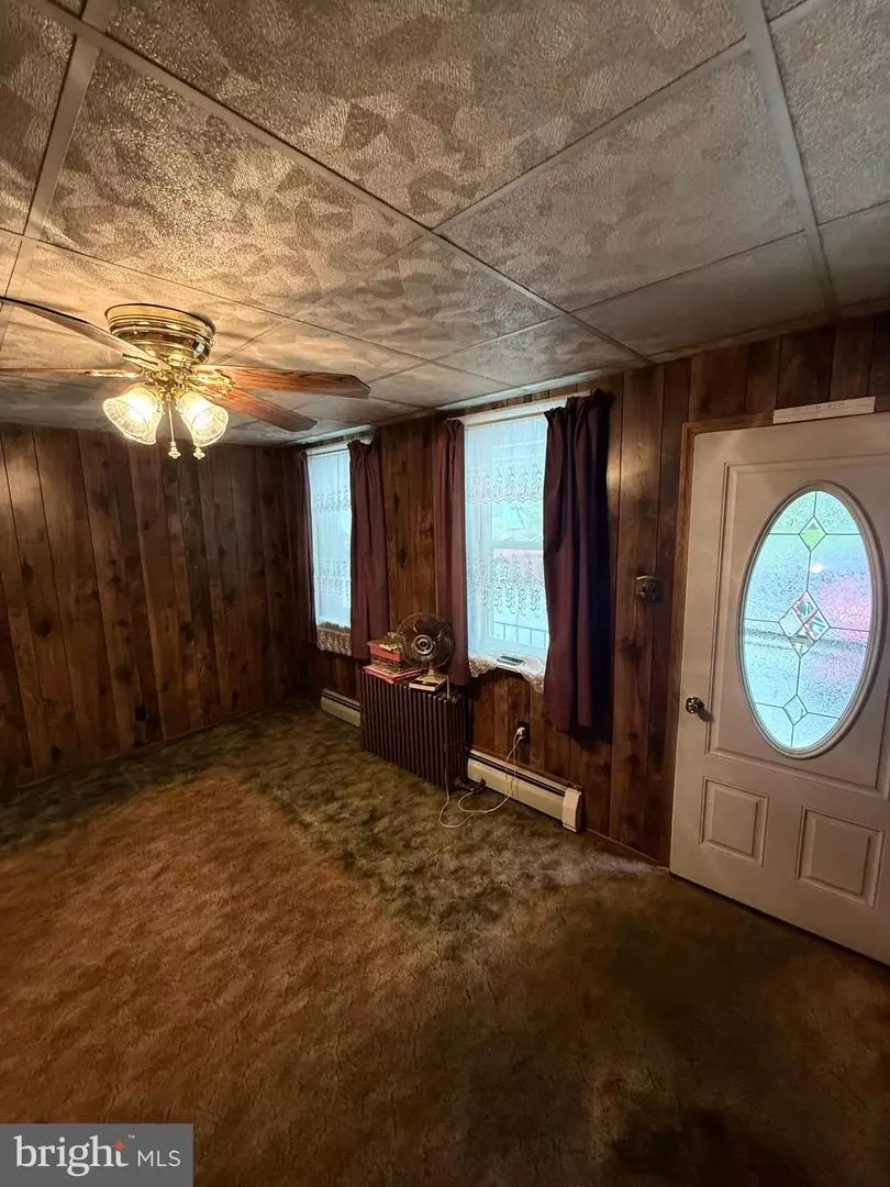 37 E Savory St, Pottsville, PA 17901 | MLS# PASK2023606 | 13 Photos ...