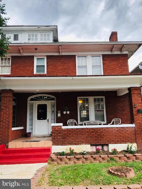 125 W Cottage Pl, York, PA 17401 | 57 Photos | MLS #PAYK2026336 - Movoto