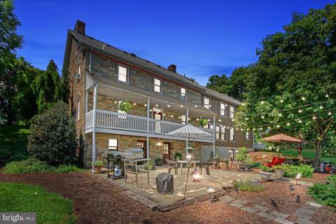 188 w Hanover St, Spring Grove, PA 17362 - Movoto.com