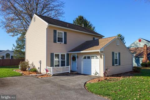 2164 Pemberton Pl, York, PA 17408 | 35 Photos | MLS #PAYK2033390 - Movoto