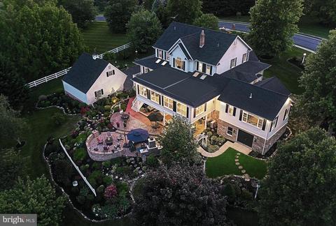 1709 Country Manor Dr, York, PA 17408 | 140 Photos - Movoto