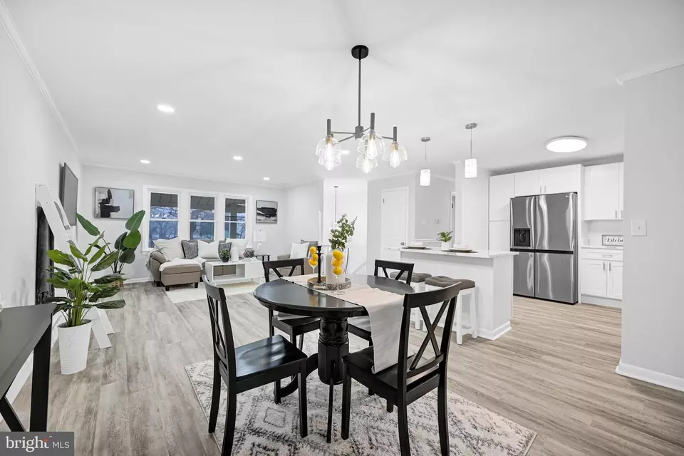 639 S Main St, Shrewsbury, PA 17361 | 47 Photos - Movoto