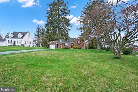 2038 Spring St, York, PA 17408 | 28 Photos - Movoto