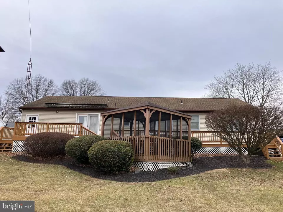 2927 Woodshead Ter, York, PA 17403 | MLS# PAYK2096392 | 14 Photos - Movoto