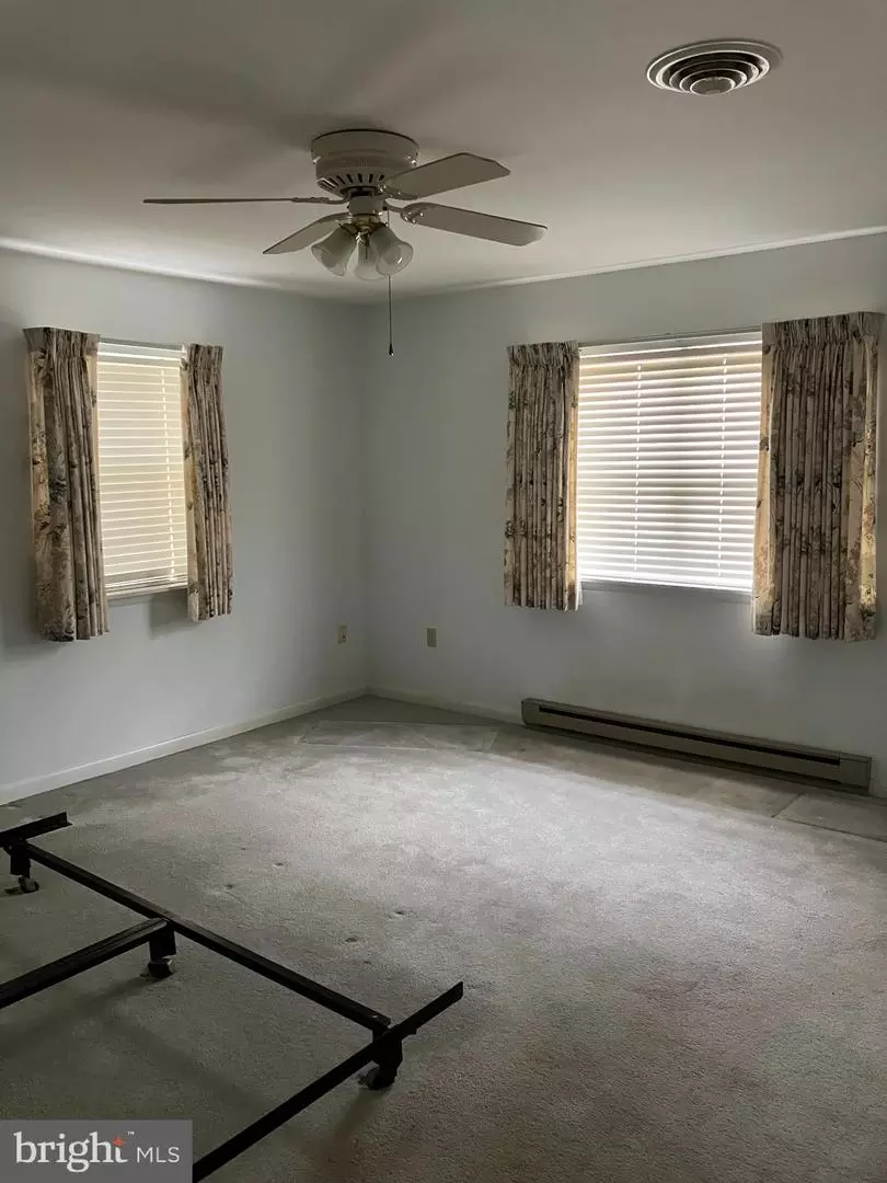 2927 Woodshead Ter, York, PA 17403 | MLS# PAYK2096392 | 14 Photos - Movoto