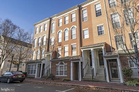 201 Martin Ln, Alexandria, VA 22304 | 41 Photos | MLS #VAAX2019548 - Movoto