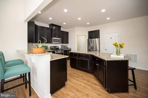 18046 Lakeford Dr, Culpeper, VA 22701 | 58 Photos - Movoto