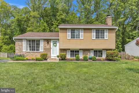 9124 Fox Lair Dr, Burke, VA 22015 | 35 Photos - Movoto