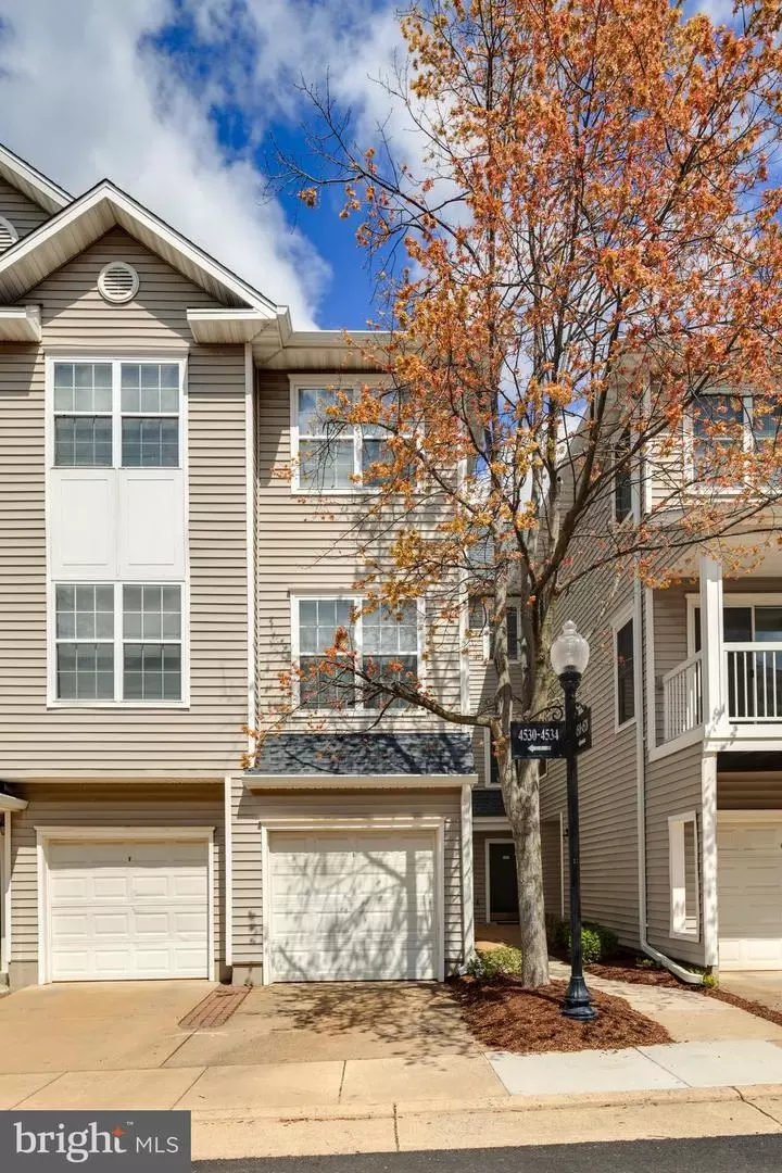 4526 Superior Sq #4526, Fairfax, VA 22033 | 45 Photos - Movoto