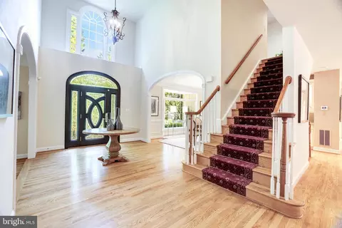 1800 Dominion Crest Ln, Mclean, VA 22101 | 102 Photos - Movoto
