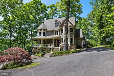 4070 Lake Killarney, Gum Spring, VA 23065 | 22 Photos - Movoto