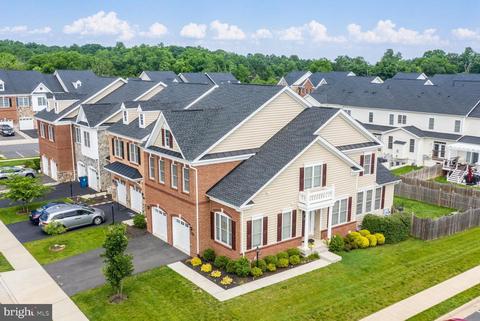 43266 Hattontown Woods Ter, Ashburn, VA 20148 | 65 Photos | MLS # ...