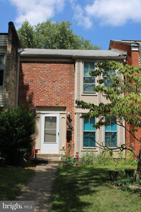 233 Roanoke Dr SE, Leesburg, VA 20175 | 23 Photos | MLS #VALO2034856 ...