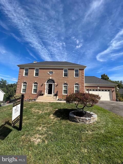 16064 Olmstead Ln, Woodbridge, VA 22191 | 56 Photos - Movoto