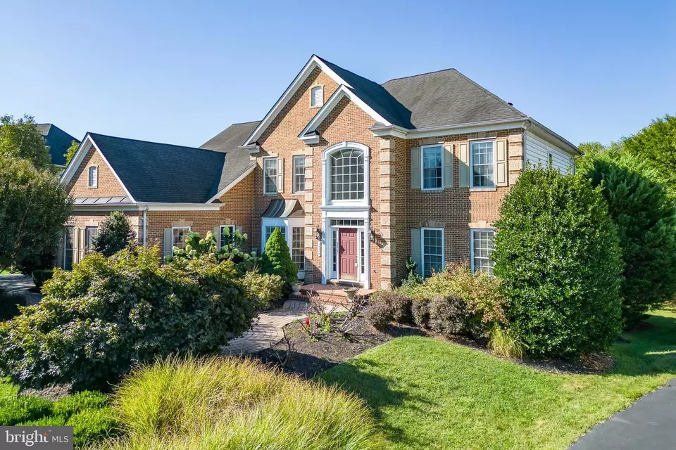 14208 Snickersville Dr, Gainesville, VA 20155 | 38 Photos - Movoto