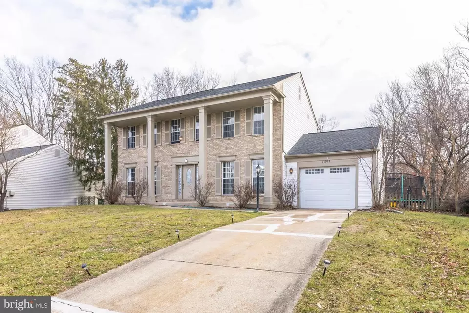 11979 Hedges Run Dr, Woodbridge, VA 22192 | 22 Photos - Movoto