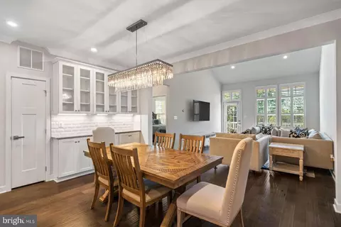 2248 Red Pine Loop, Dumfries, VA 22026 | 74 Photos - Movoto