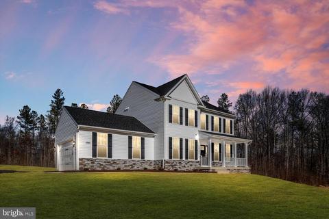 6 Old Falls Rd, Fredericksburg, VA 22405 | 25 Photos | MLS #VAST2017408 ...