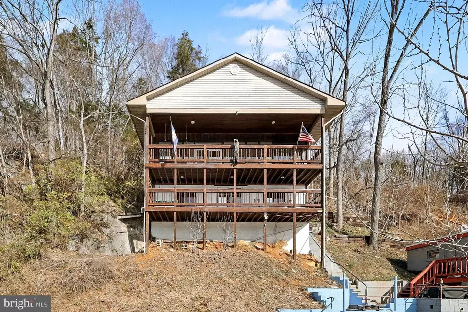 167 Beckwith Dr, Front Royal, VA 22630 | MLS# VAWR2012874 | 27 Photos ...