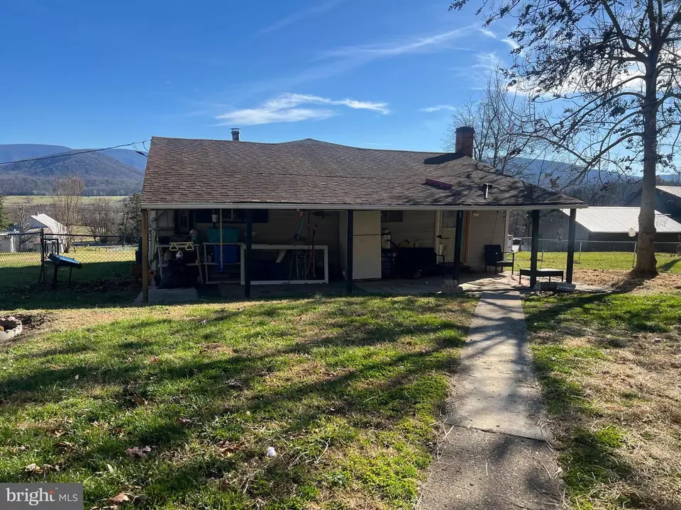 4493 Stonewall Jackson Hwy, Bentonville, VA 22610 | MLS# VAWR2012928 ...