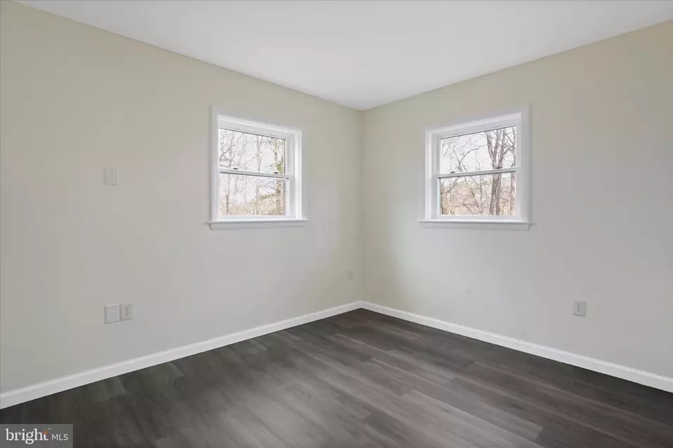 244 Hickory Rd, Front Royal, VA 22630 | MLS# VAWR2013140 | 29 Photos ...