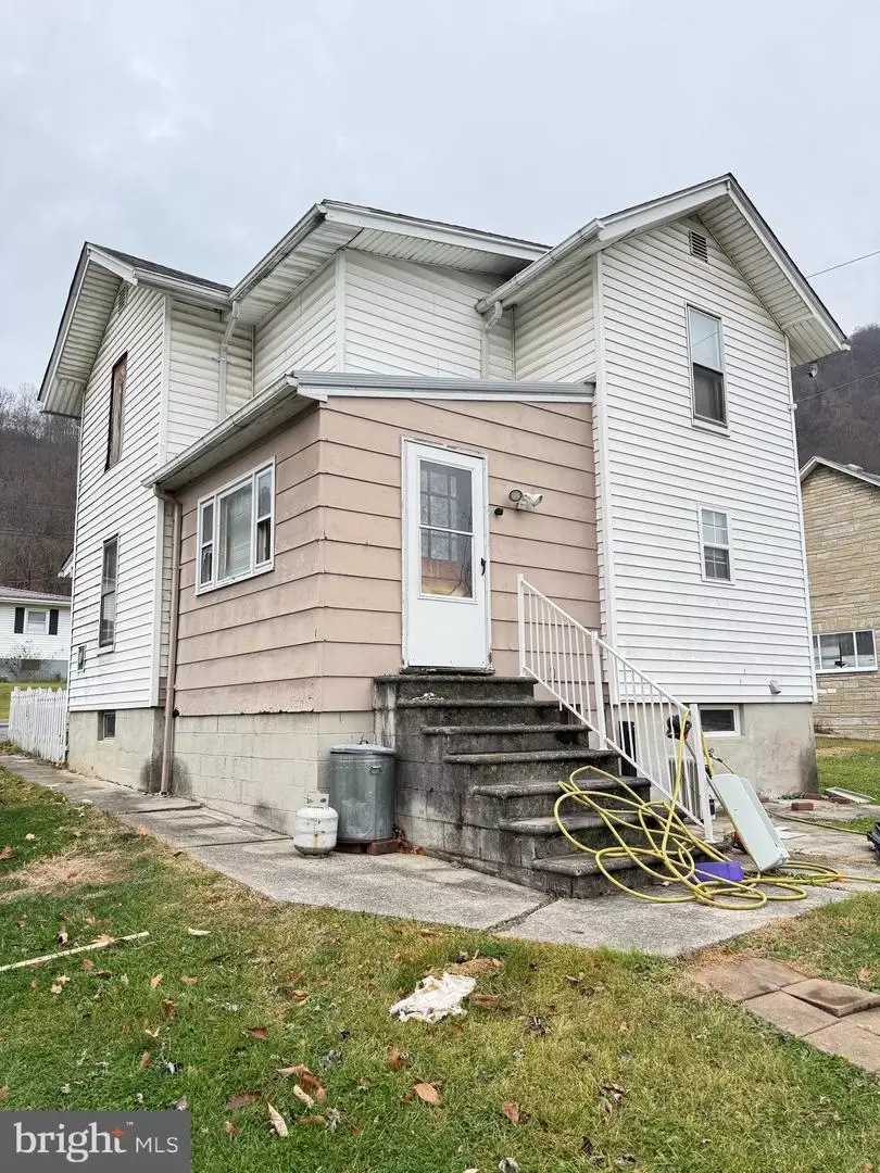 192 Carroll Ave, Keyser, WV 26726 | MLS# WVMI2003890 | 23 Photos - Movoto