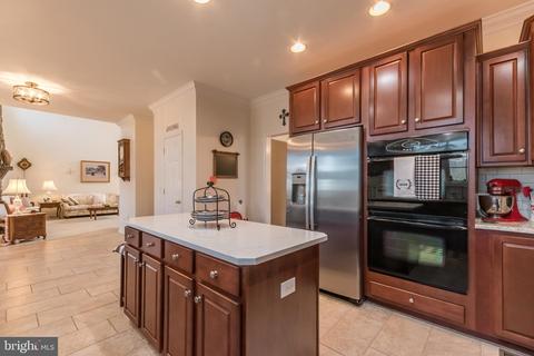 83 Willie Mayes Ct, Berkeley Springs, WV 25411 | 87 Photos - Movoto