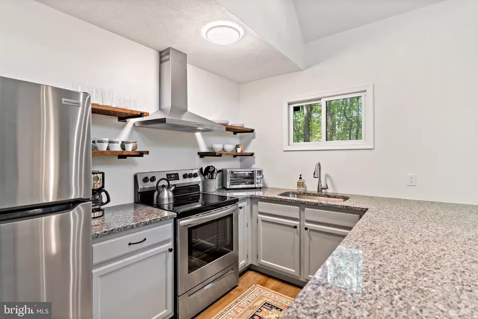 114 Limestone Ln, Berkeley Springs, WV 25411 | MLS# WVMO2006068 | 3 Photos - Movoto