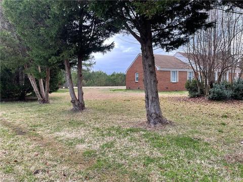 2301 Ballahack Rd, Chesapeake, VA 23325 | 8 Photos | MLS #10356730 - Movoto
