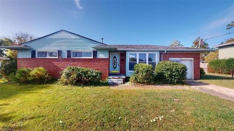 7917 Walters Dr, Norfolk, VA 23518 | 50 Photos | MLS #10464092 - Movoto