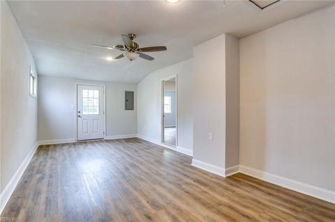 2105 Ardmore Ave, Chesapeake, VA 23324 | 23 Photos | MLS #10468674 - Movoto