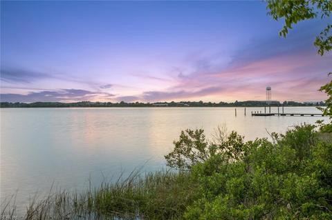 19 Hampshire Dr, Hampton, VA 23669 | 50 Photos | MLS #10485852 - Movoto