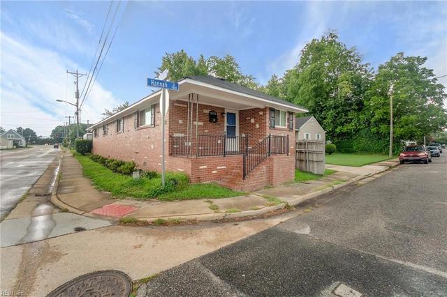 1052 Hannah St, Norfolk, VA 23505 | 27 Photos - Movoto