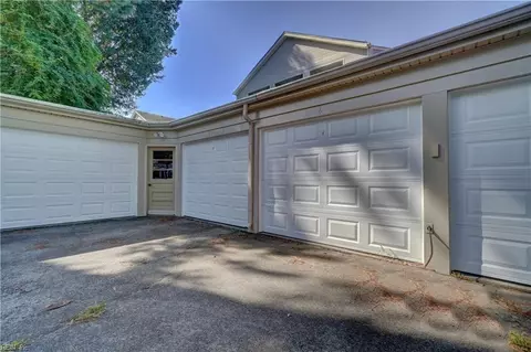 7705 N Shirland Ave #B4, Norfolk, VA 23505 | 29 Photos - Movoto