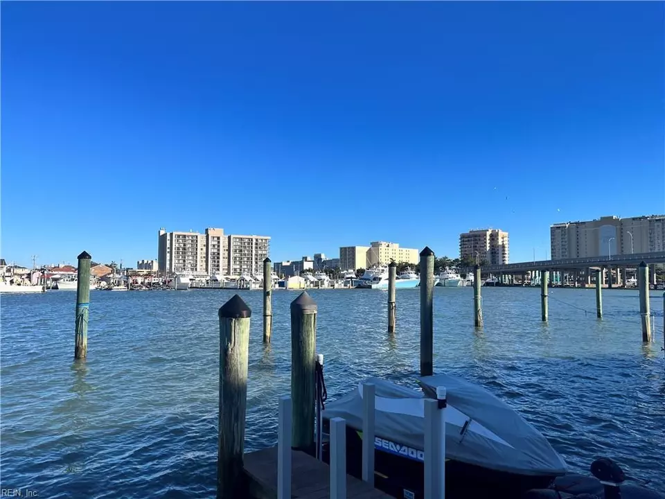 413 Harbour Pt #101, Virginia Beach, VA 23451 | 3 Photos - Movoto