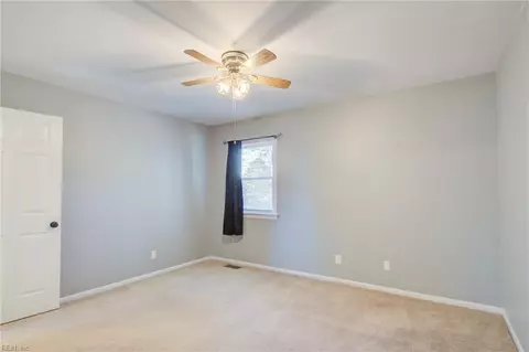 705 Dandy Loop Rd, Yorktown, VA 23692 | 50 Photos - Movoto