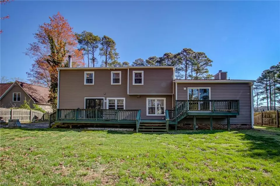 705 Dandy Loop Rd, Yorktown, VA 23692 | 50 Photos - Movoto