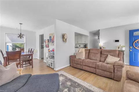 323 Big Bethel Rd, Hampton, VA 23666 | 27 Photos - Movoto