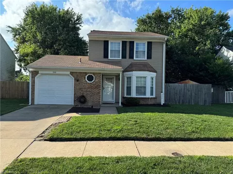 3840 Jousting Arch Arch, Virginia Beach, VA 23456 | 20 Photos - Movoto