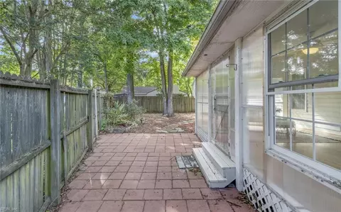 1403 Petrell Ct, Virginia Beach, VA 23454 | 41 Photos - Movoto