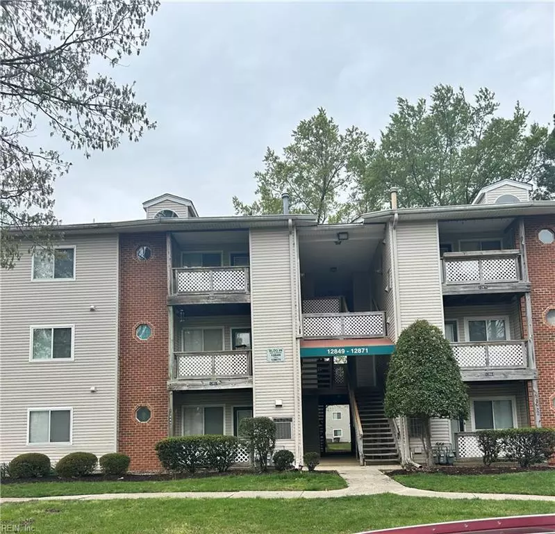 12865 Daybreak Cir, Newport News, VA 23602 | MLS# 10577291 | 9 Photos ...