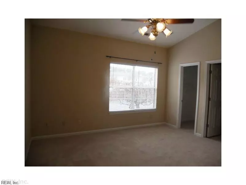 100 Durham Ct, Yorktown, VA 23693 | MLS# 10614946 | 19 Photos - Movoto