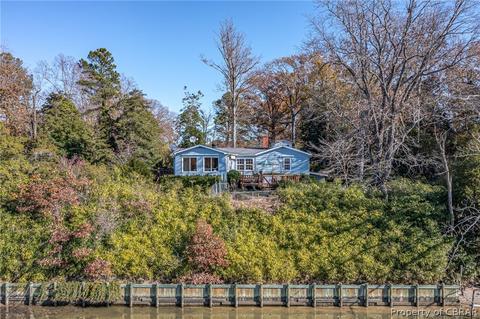 549 Long Point Ln, Topping, VA 23169 | 48 Photos - Movoto