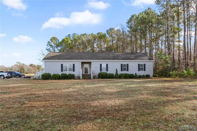 175 Dark Swamp Ln, Spring Grove, VA 23881 | 27 Photos - Movoto