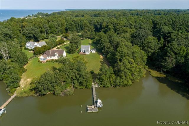 747 Blue Barn Rd, Wake, VA 23176 | 46 Photos - Movoto