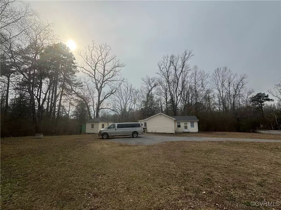 18415 James River Dr, Disputanta, VA 23842 | MLS# 2504711 | 3 Photos ...